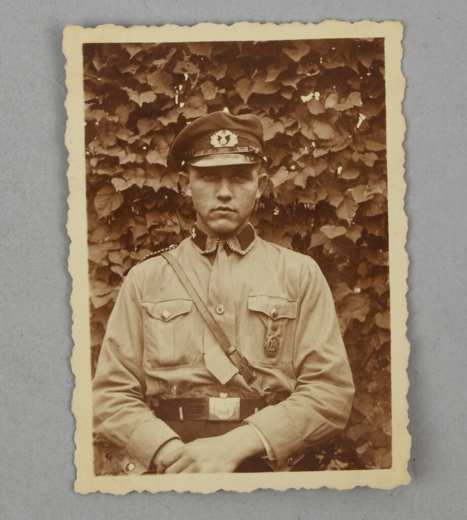 Scarce Marine SA Portrait Photo - Military Antiques