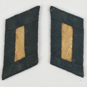 Heer Artillery Officer's Collar Tabs - Military Antiques